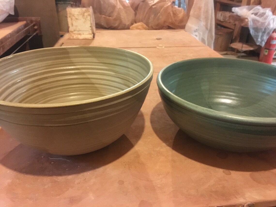 Large Pottery Mixing Bowl - Etsy