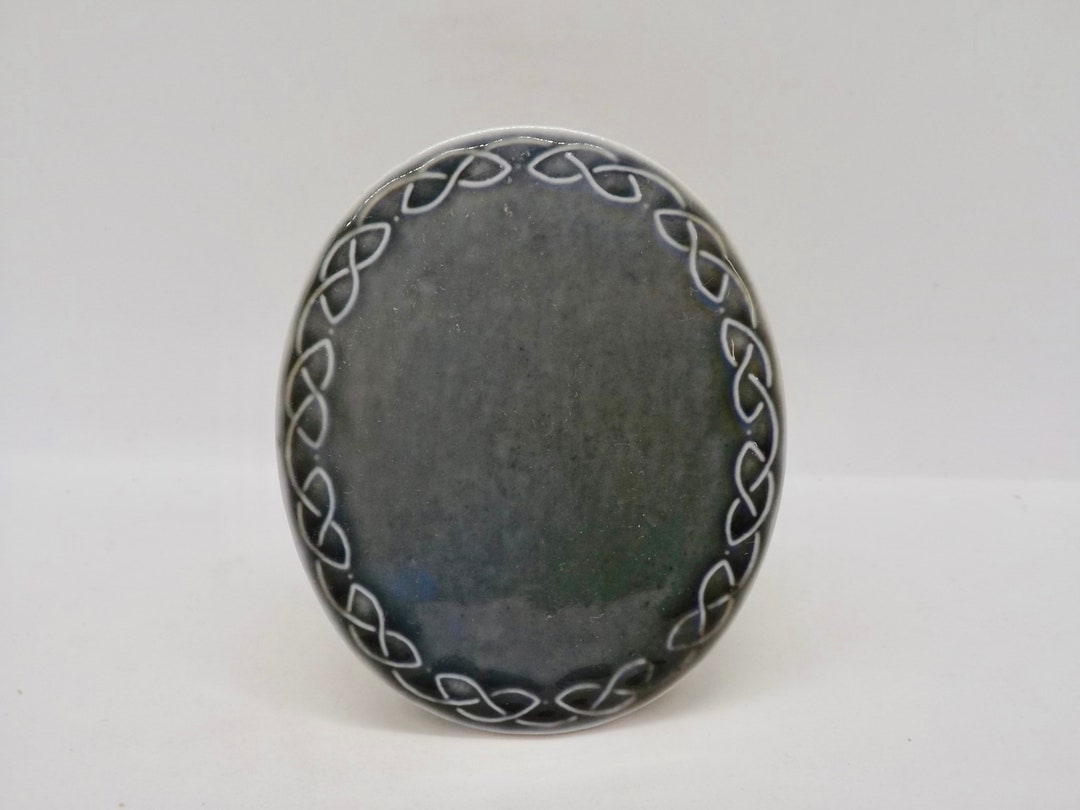 Wade Irish Celtic Plaque 1960's perfect - Etsy