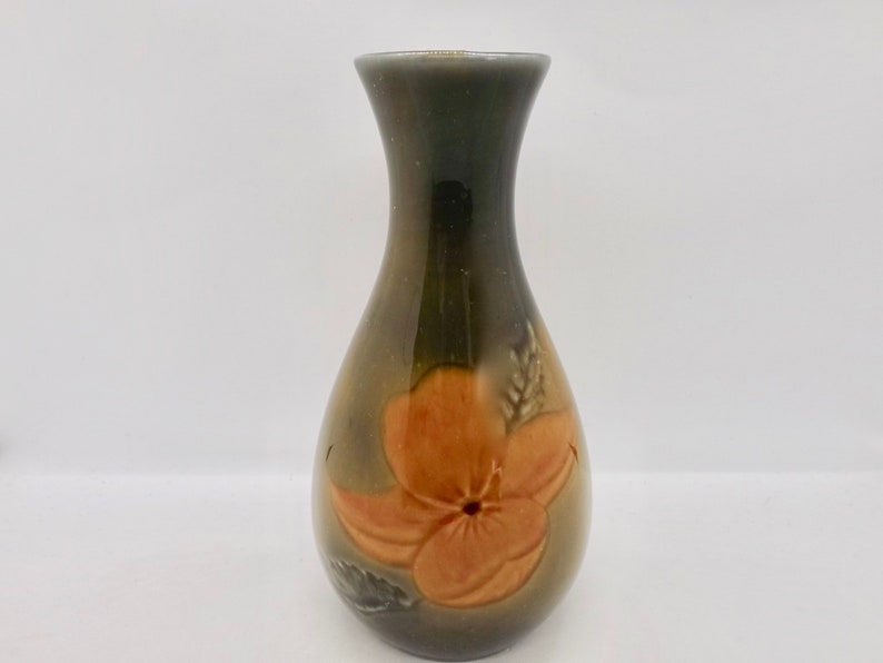 Wade Irish Mourne Long Neck Vase. 1970's perfect - Etsy