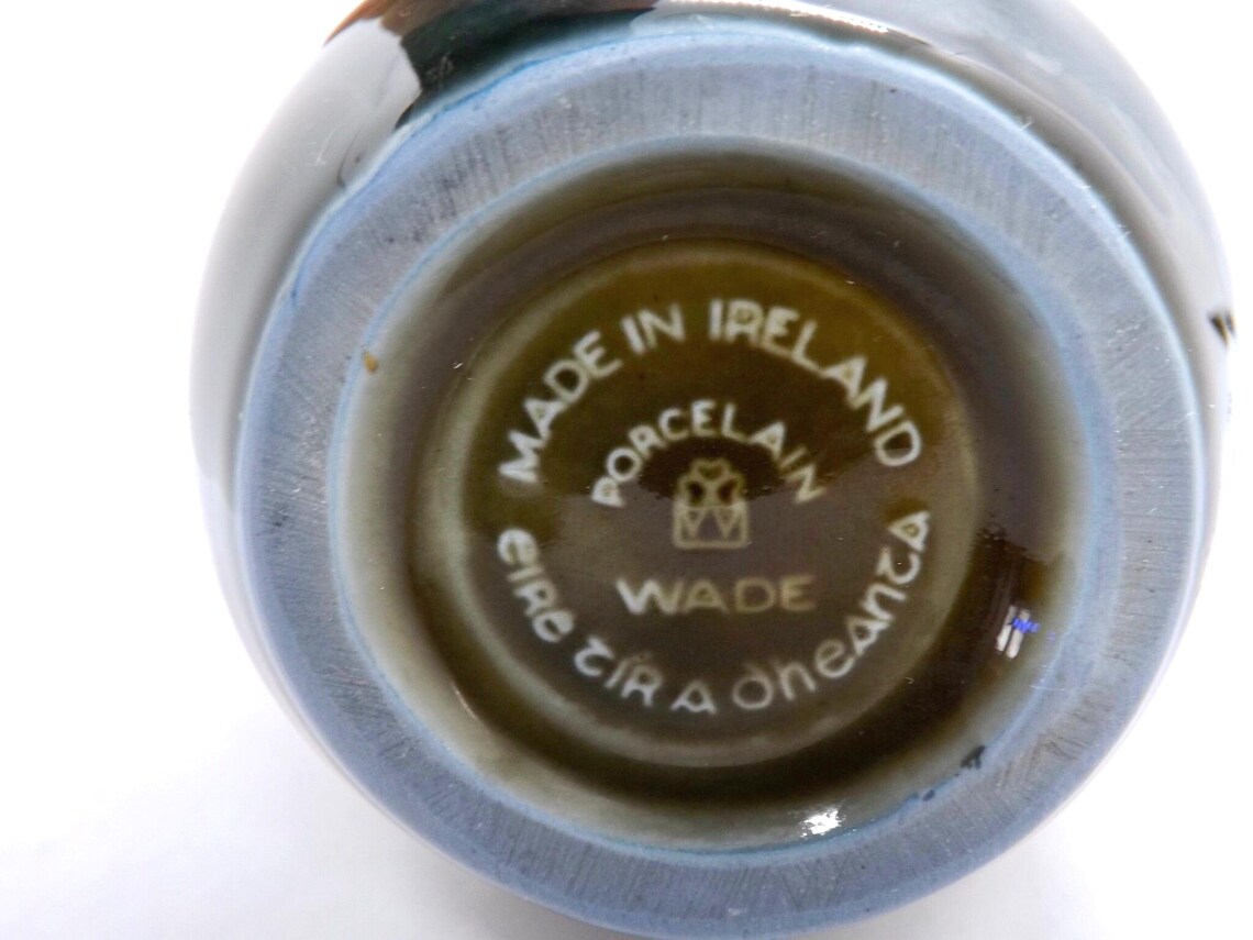 Wade Irish Mourne Long Neck Vase. 1970's (perfect) - Etsy