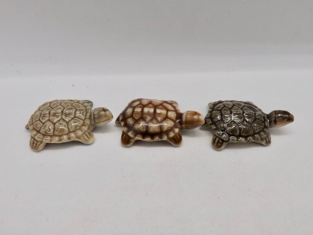 Wade 3 Different Colourway Whimsie Tortoises (perfect) - Etsy