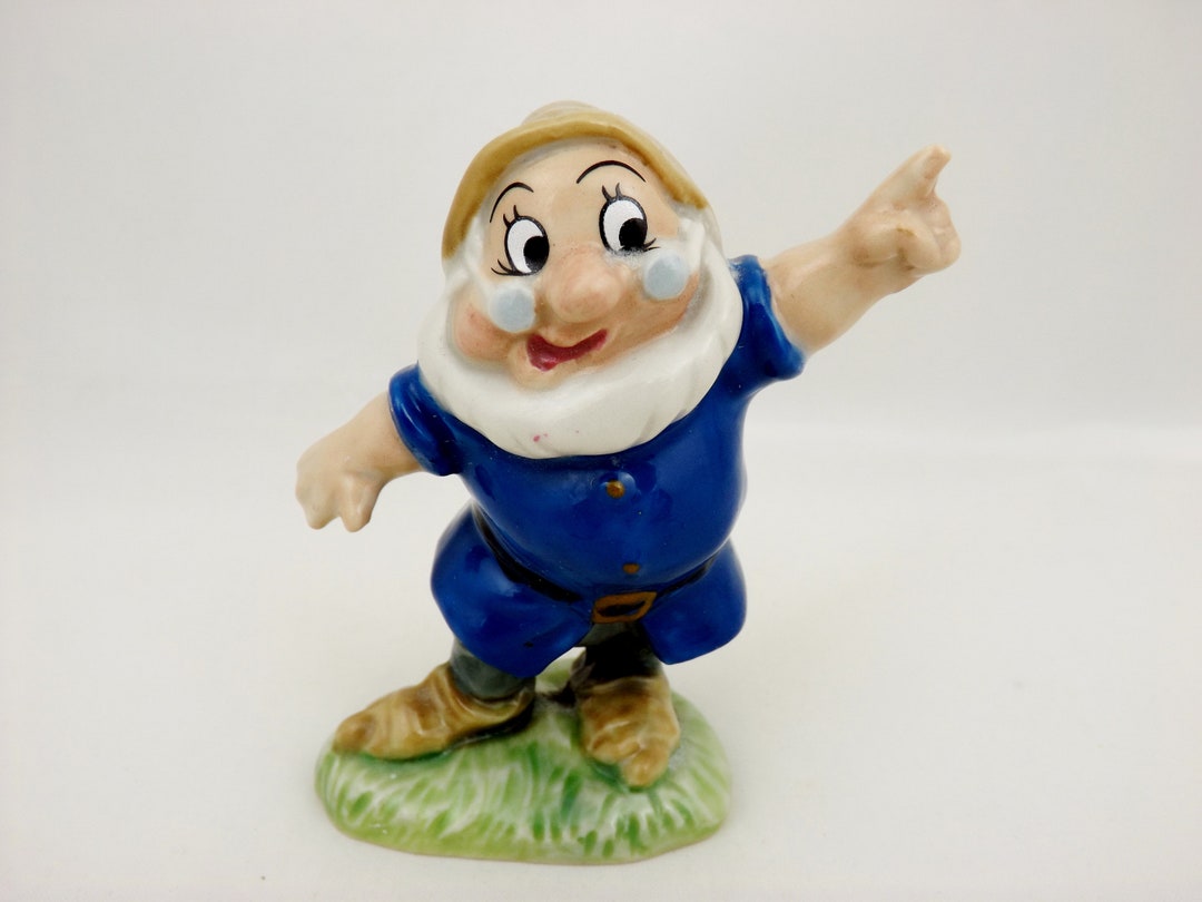 Wade Snow White and the Seven Dwarfs (doc) Stamped Wade, 1980's ...