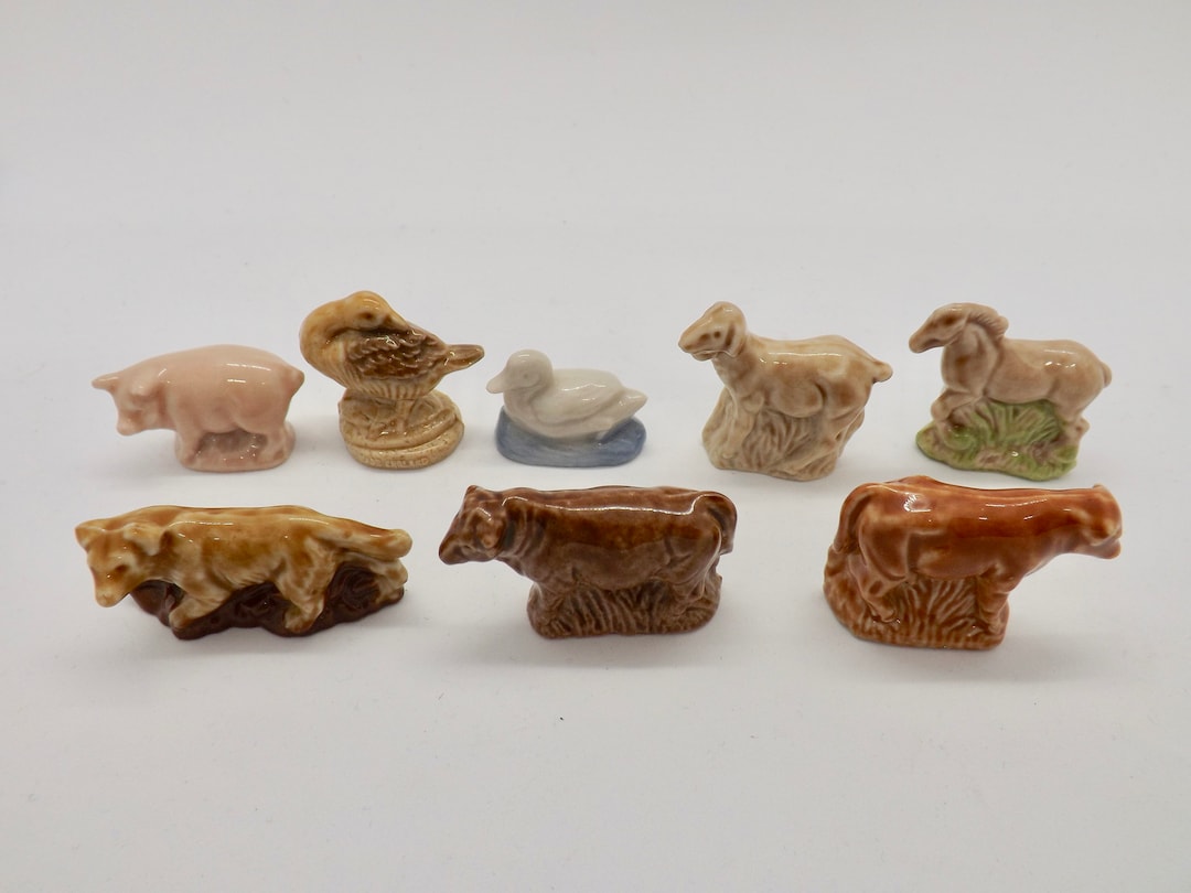 Wade Whimsie Complete Set of 8 Farmyard Figures, Tom Smith Crackers ...