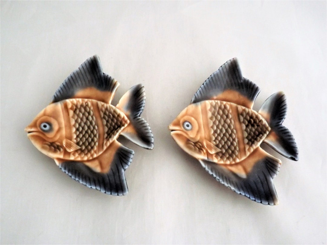 Wade 2 Fish Pin Trays 1970's perfect - Etsy