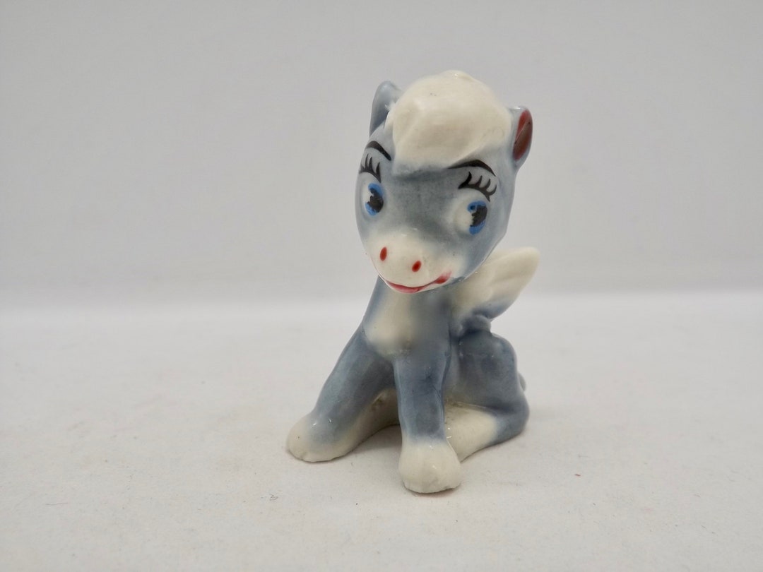 Wade Disney Hatbox Pegasus 1960's (perfect) - Etsy