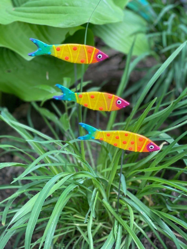 3 Rainbow Fish Mino Garden Stakes Garden Stakespotted - Etsy