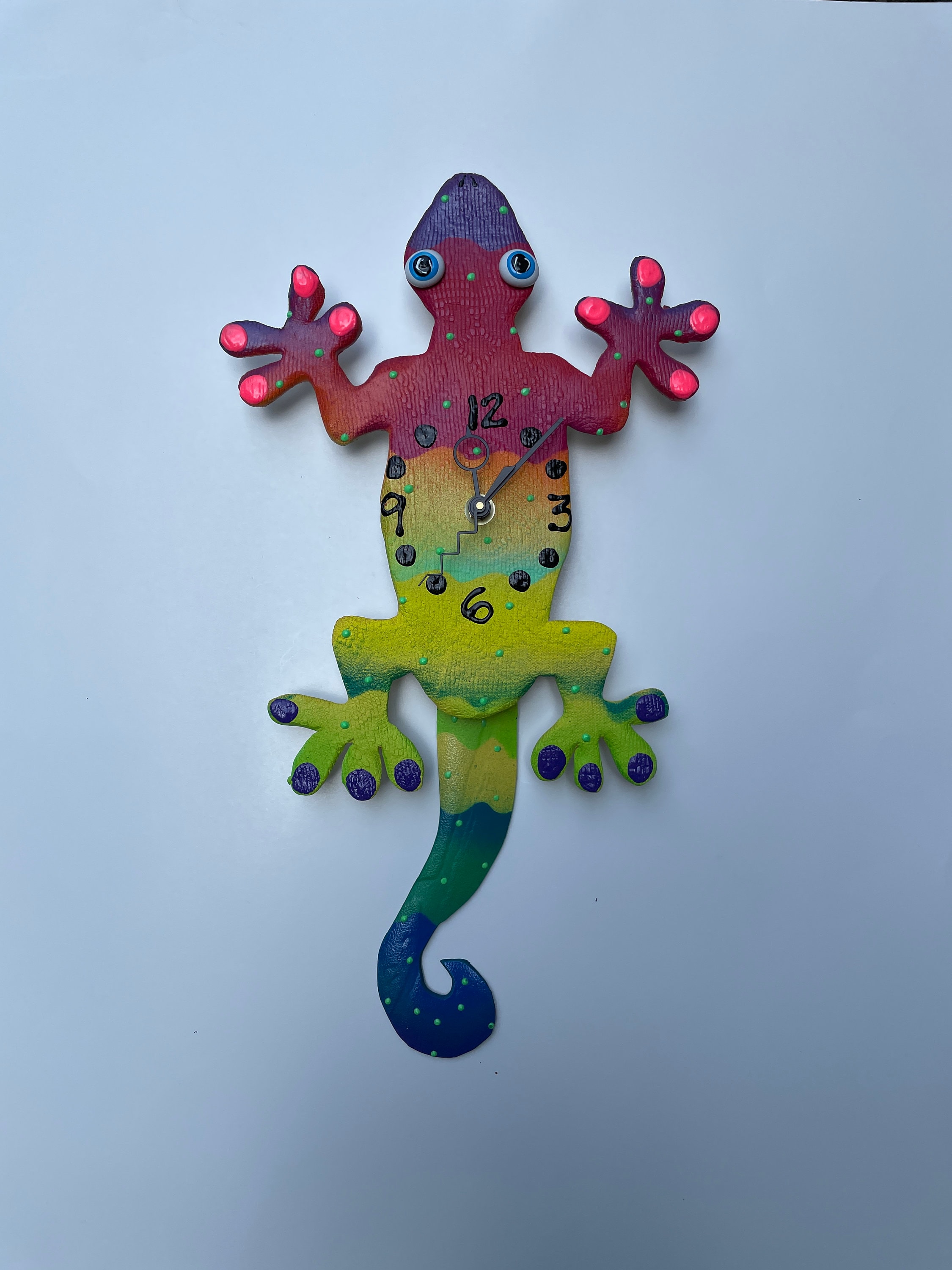 Whimsical Gecko Wall Clock with Pendulum, Ceramic Lizard clock, unique ...