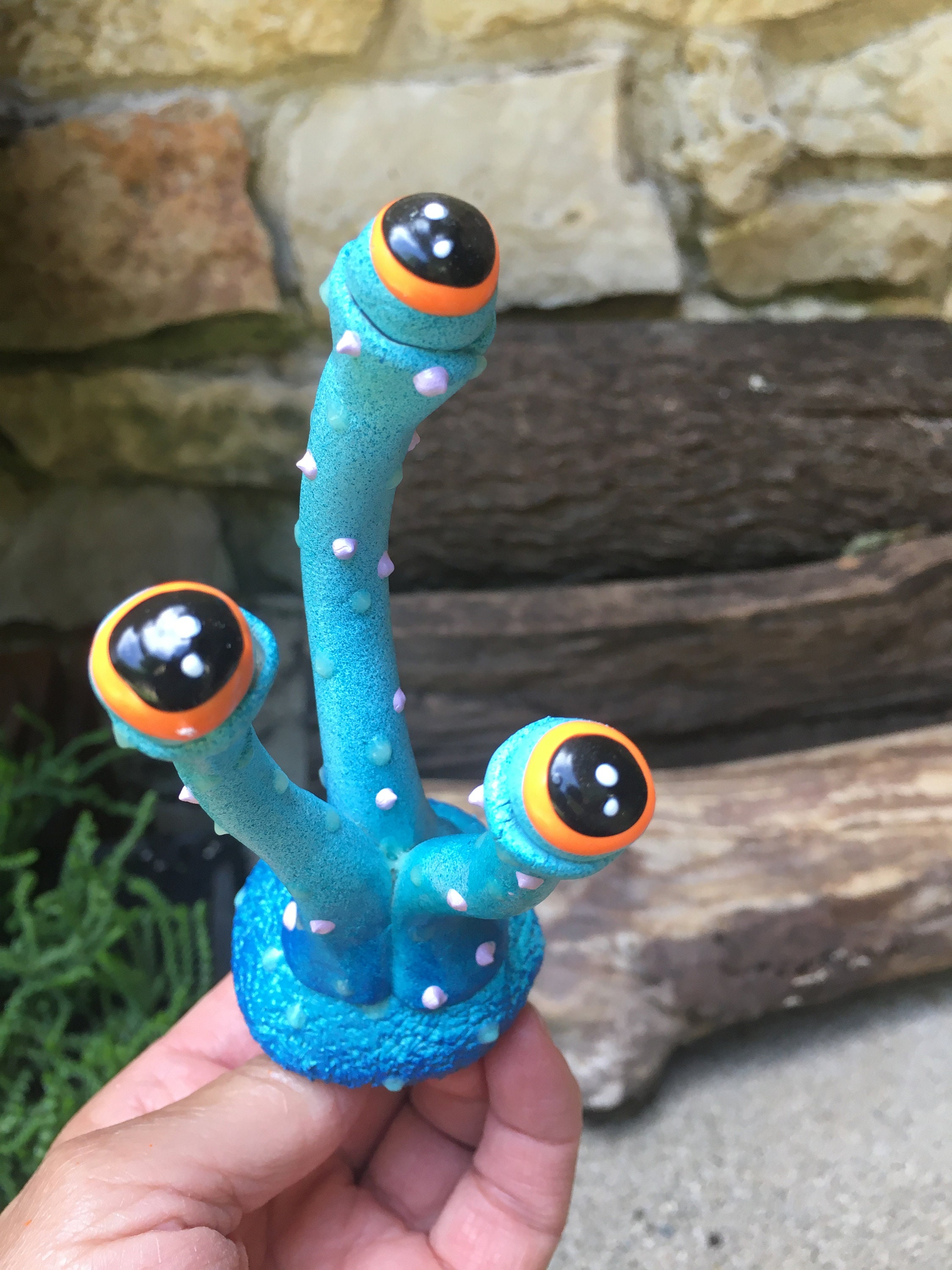 Three Eyed Alien Garden Stakes,Yard Art, Great Gift,Lawn decor,Outdoor ...