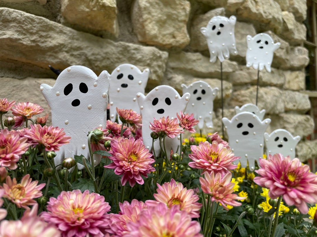 Spooked Ghost Garden Stake Spooky Plant Decor Clay Ghost Halloween ...