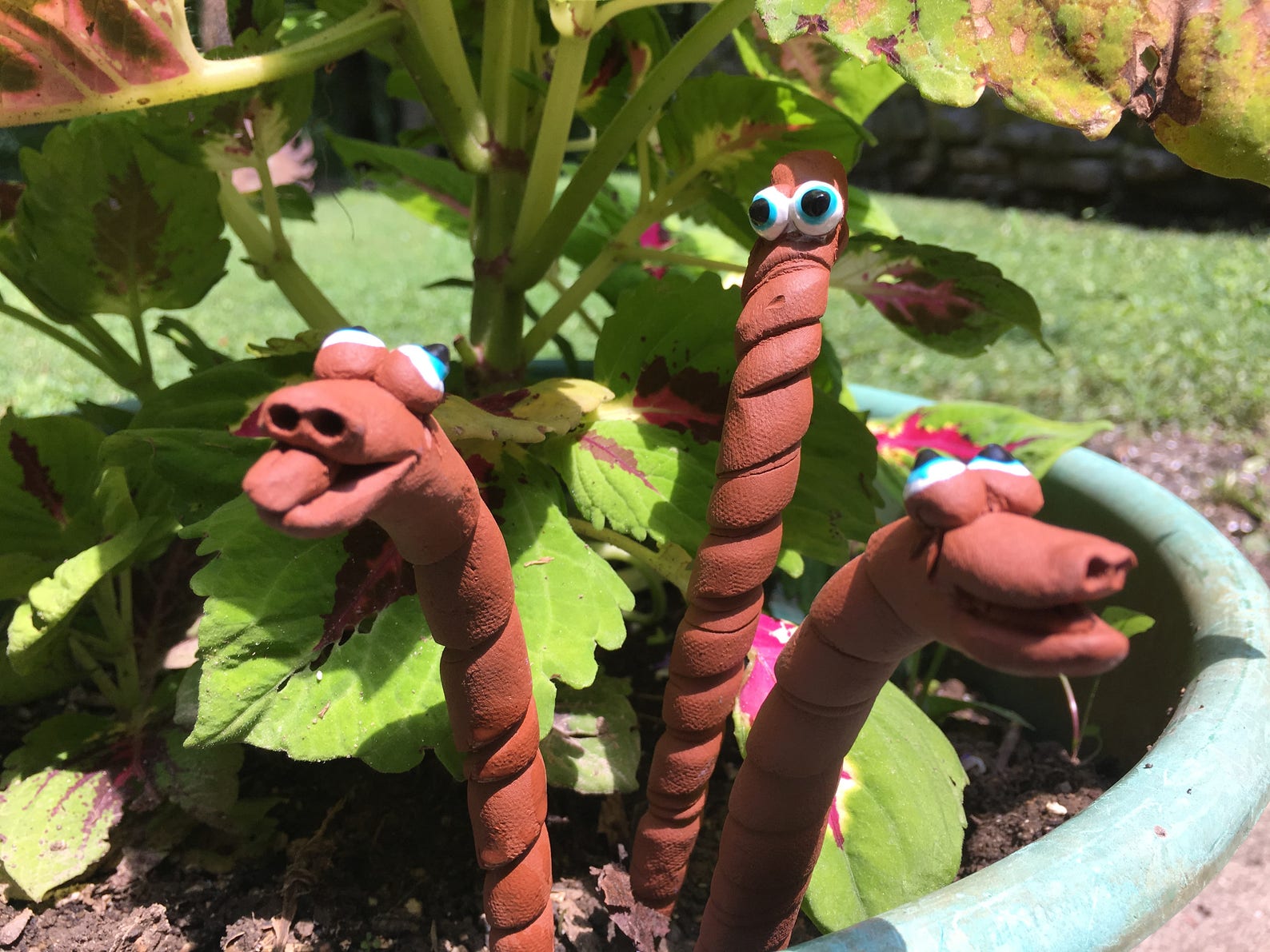 3 Ceramic Worms for your Garden or planters8'' | Etsy