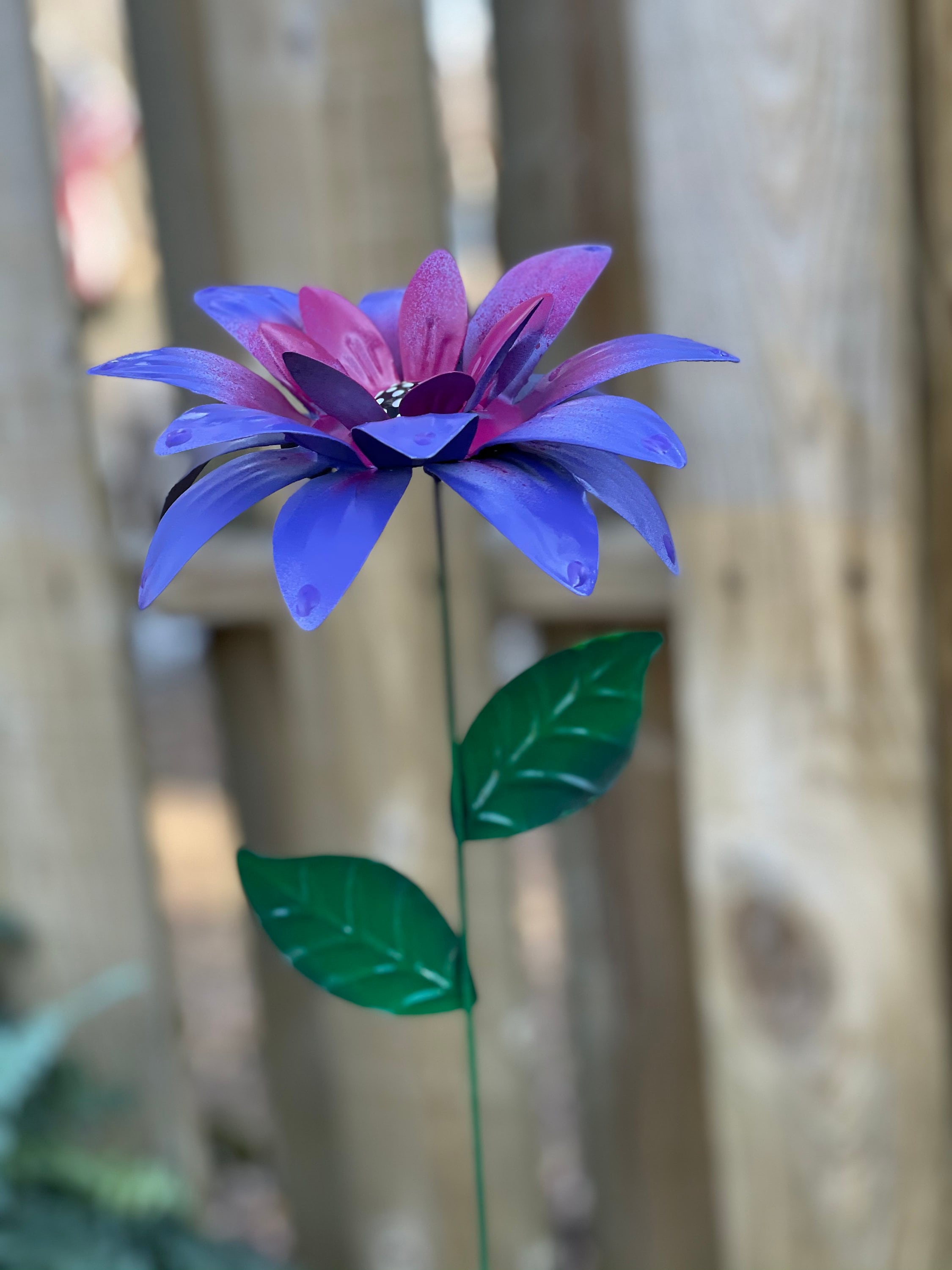 Purple Metal Flower Garden Stakes,Set of Three Daylily Metal Flower ...