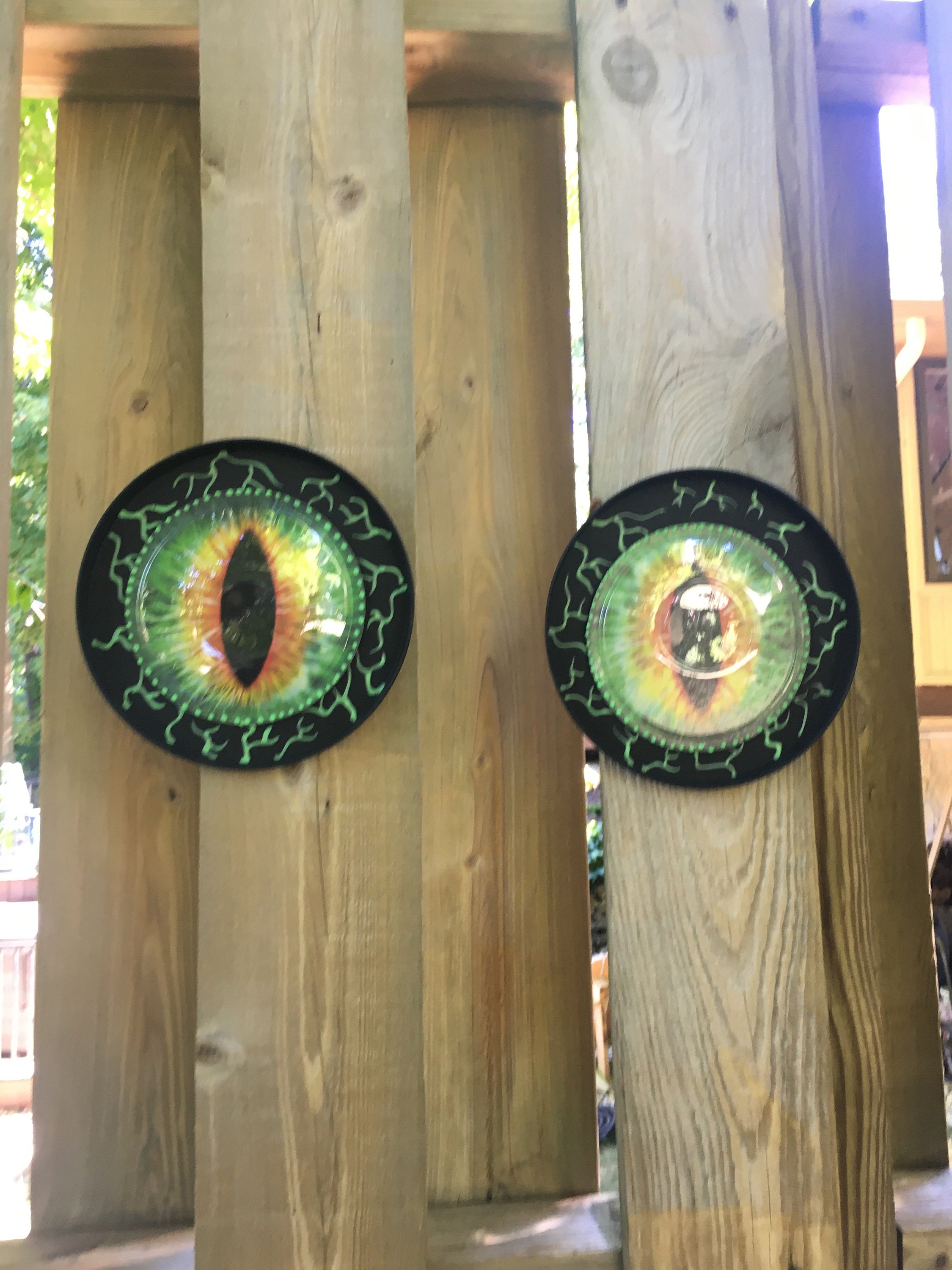Giant 10 inch Dragon Eyes,Spooky Tree Eyes,Halloween Decoration Glow in ...