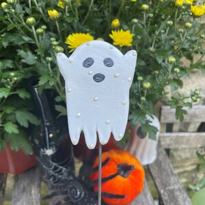 Spooked Ghost Garden Stake Spooky Plant Decor Clay Ghost Halloween ...