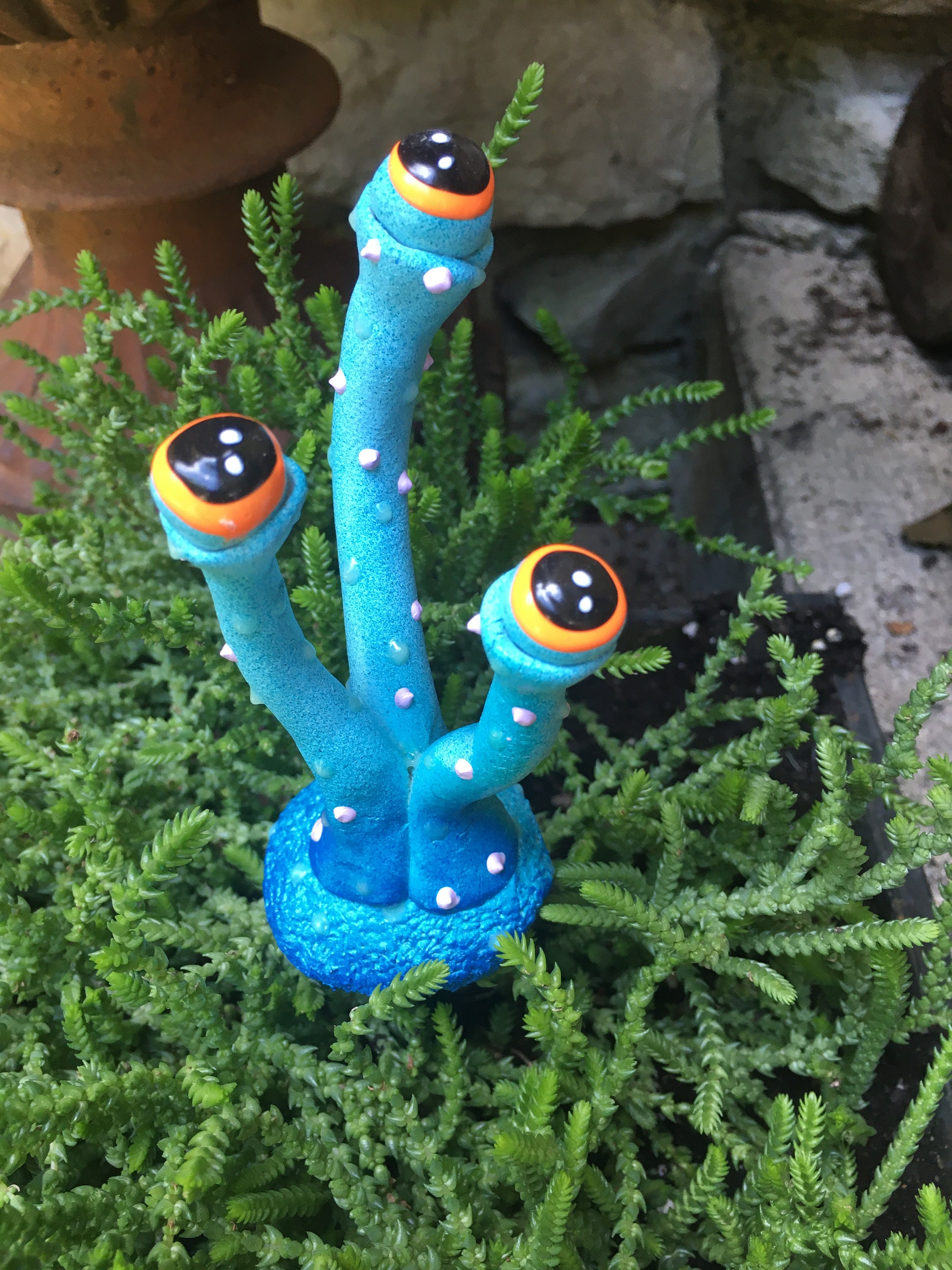 Three Eyed Alien Garden Stakes,Yard Art, Great Gift,Lawn decor,Outdoor ...