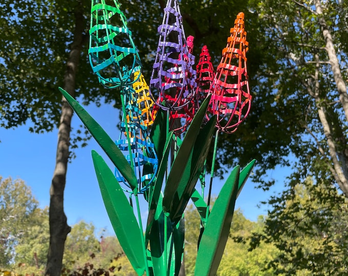 Spiral Metal Flower Garden Decor, Metal Sculpture Set of 7, 24'' Tall ...