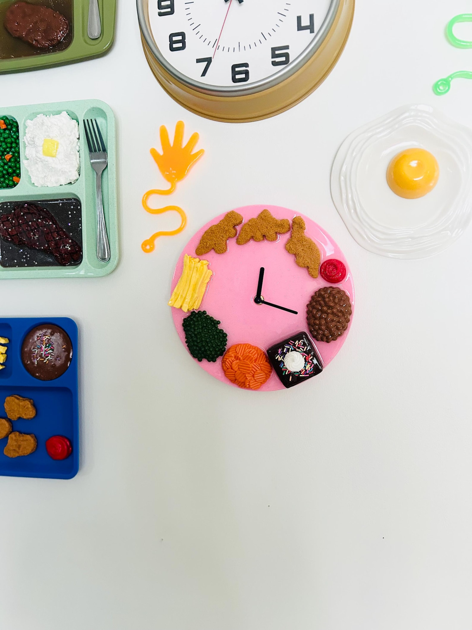Kiddie Dinner Plate Wall Clock/dopamine Décor/fake Food/kitchen Décor ...