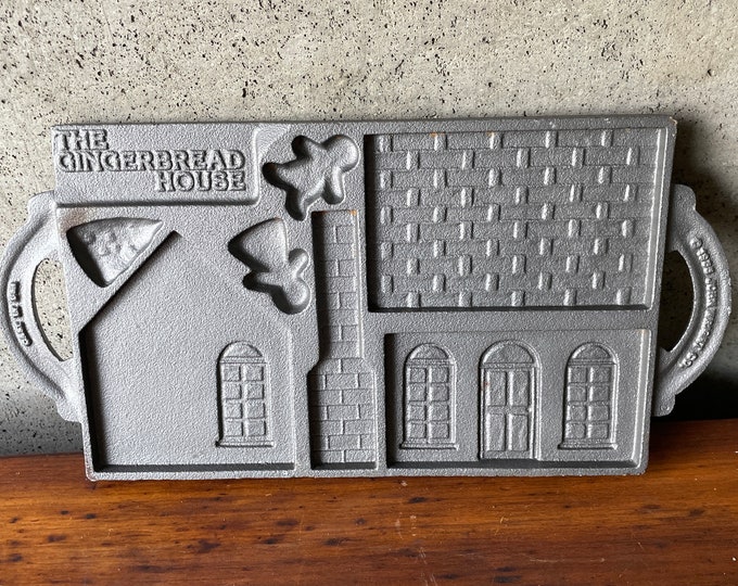 1985 JOHN WRIGHT Vintage Cast Iron Cottage GINGERBREAD House 2-sided ...