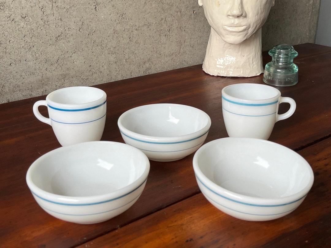 5pc Vintage PYREX Old School Diner Style BLUE Stripe Milk Glass Mug ...