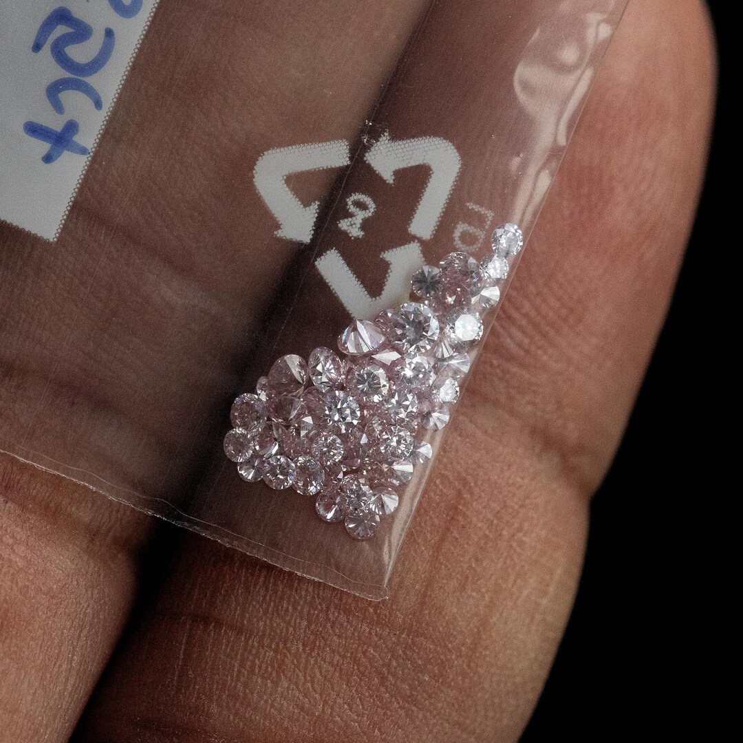 Genuine Argyle Pink Diamonds Parcel 0.85ct of 53pcs 6PP Fancy Intense ...