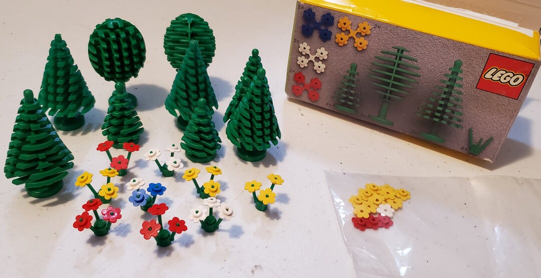 1988 LEGOLAND 6317 Trees and Flowers Complete With Open Box and Extras ...