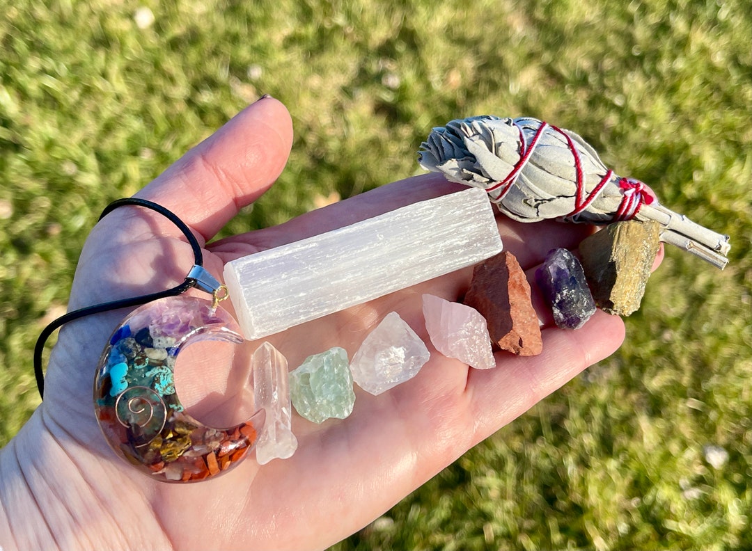 Positive Energy Raw Crystal Set 7 Chakra Orgone Moon Pendant Smudge ...