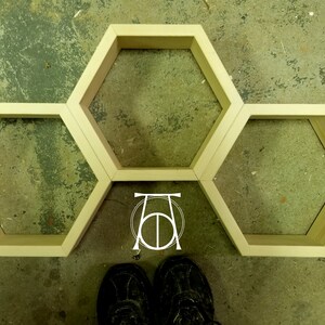 Honey Comb Hexagon Stacked Wooden Display Shelf / Essential Oil Shelf ...