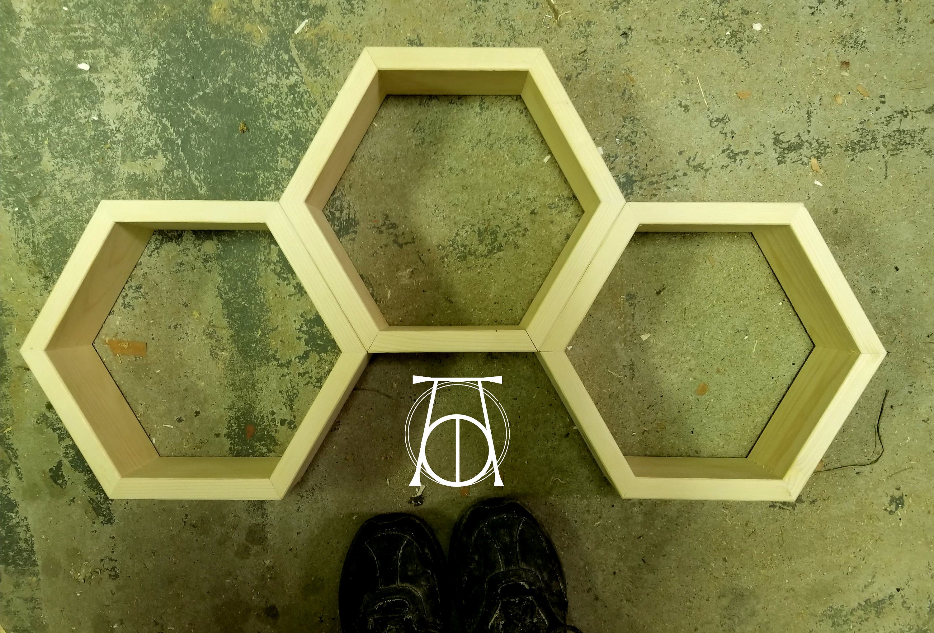 Honey Comb Hexagon Stacked Wooden Display Shelf / Essential | Etsy