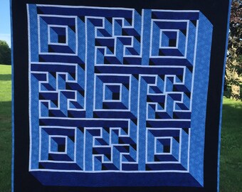 Labyrinth Quilt - Etsy