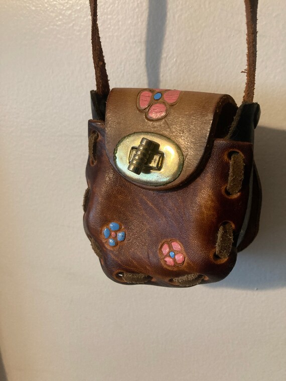 Adorable Vintage Handmade leather mini purse made in … - Gem