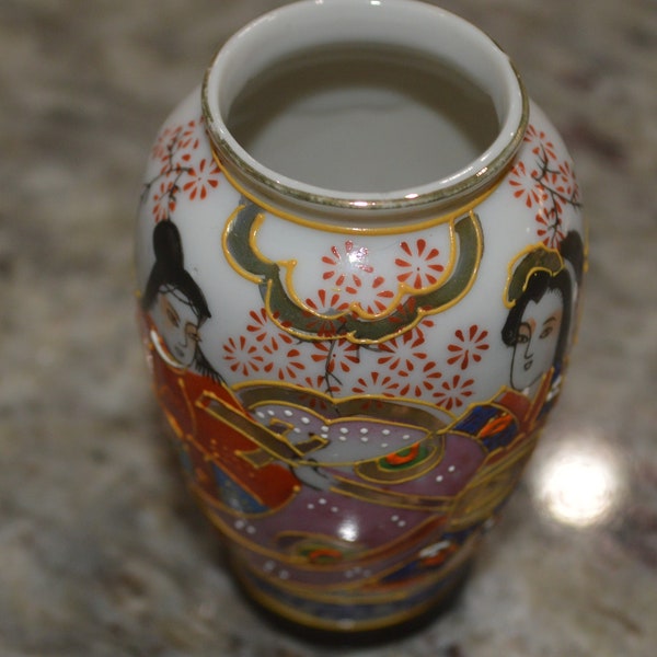 Vintage Japanese Small Vase - Etsy