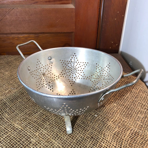 Vintage Colander - Etsy