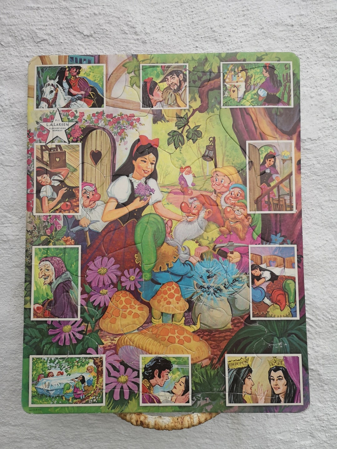 Retro Illustrated Fairy Tale Puzzle - Snow White - Norwegian - Etsy