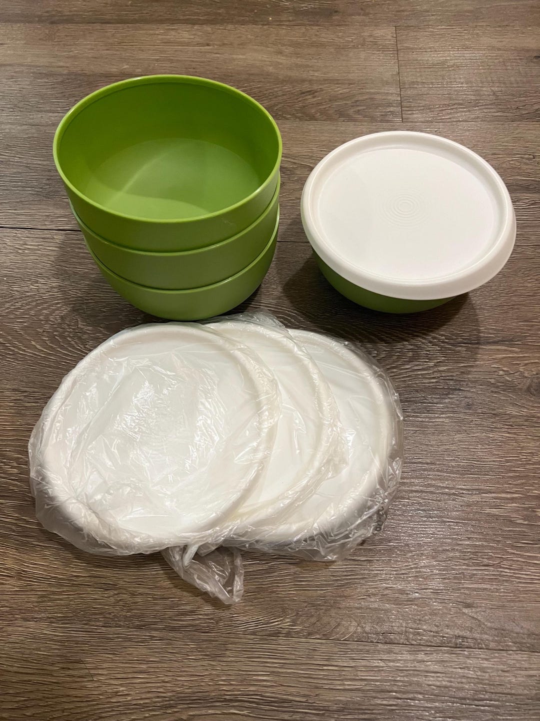 Tupperware GREEN Storage Bowls With White Lids 6918A. 2.5 Cups - Etsy