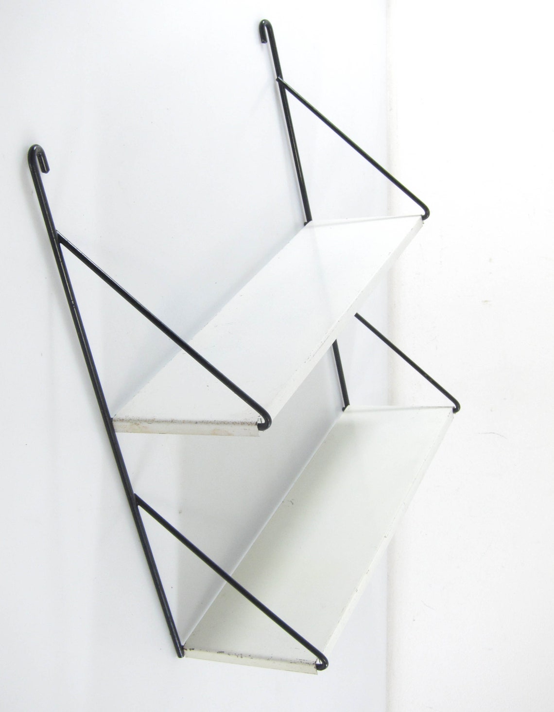 Tomado / Pilastro 1950s White and Black Shelves Retro - Etsy