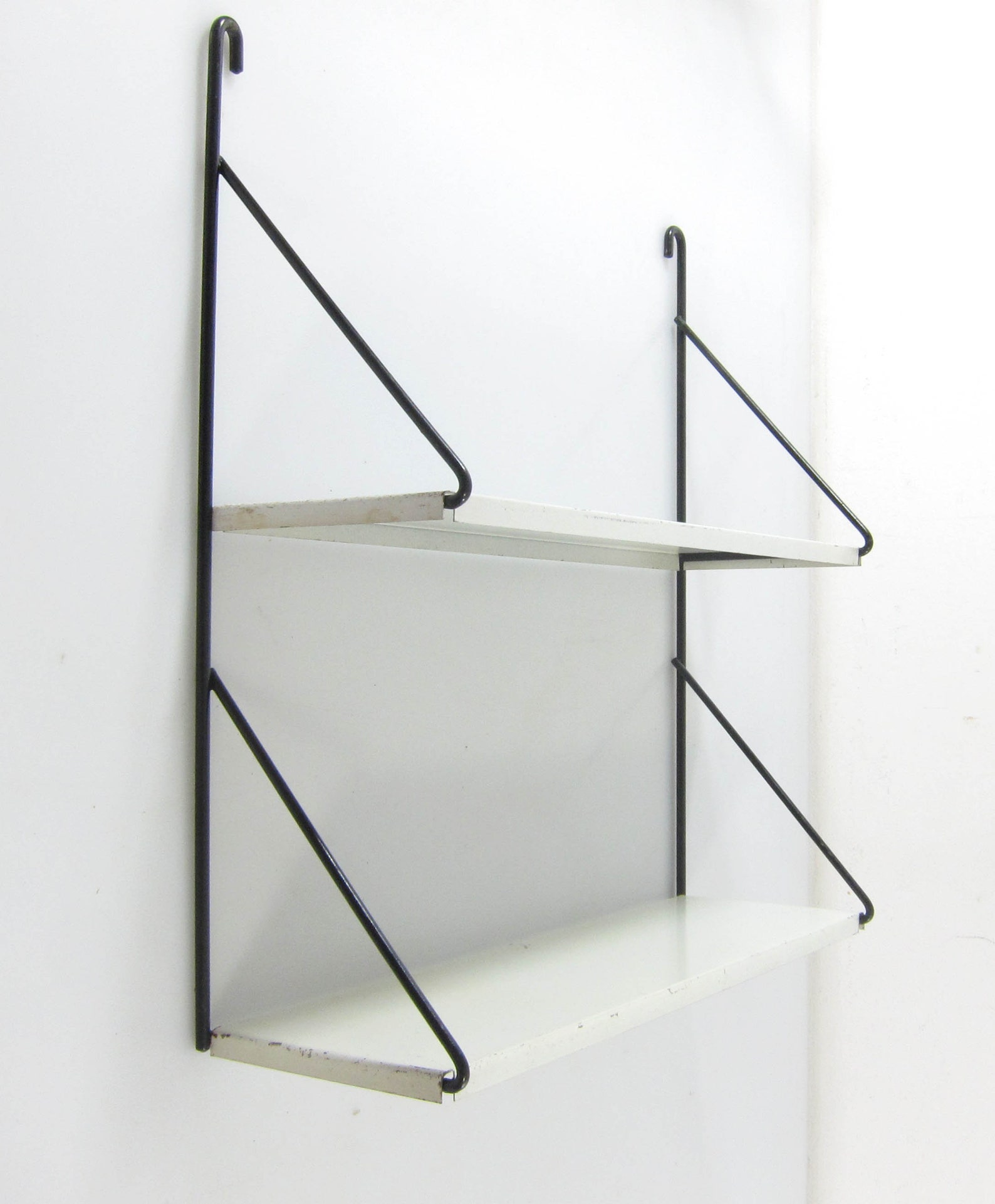 Tomado / Pilastro 1950s White and Black Shelves Retro - Etsy