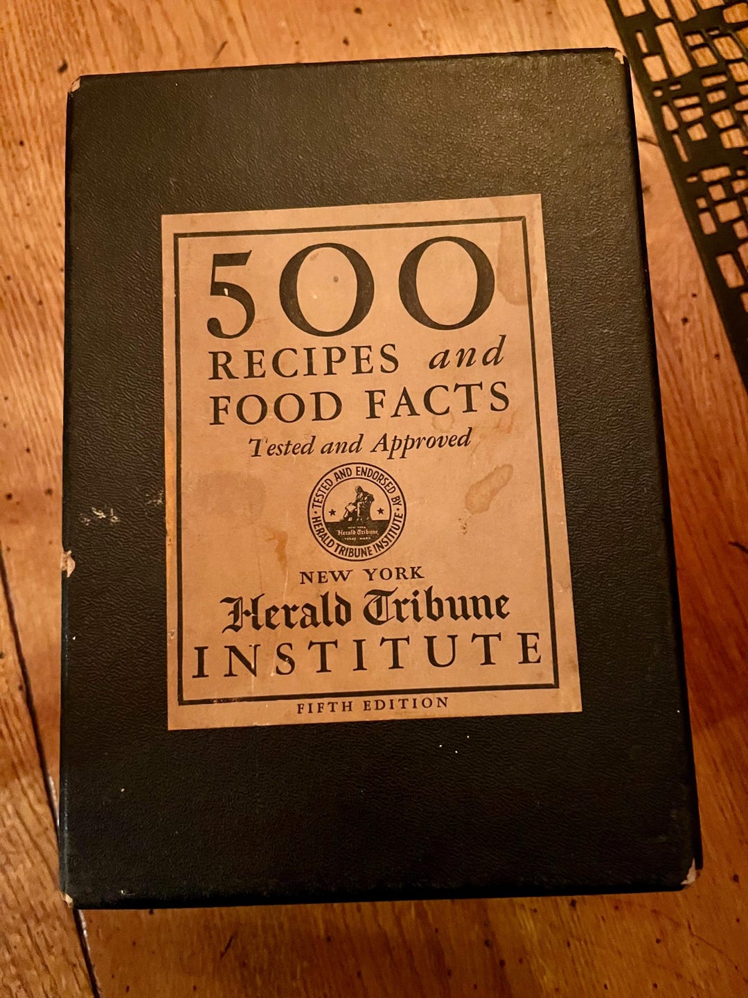 Vintage: 500 Recipes and Food Facts - Herald Tribune Institute/ RARE ...