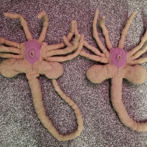 Facehugger Crochet Pattern - Etsy