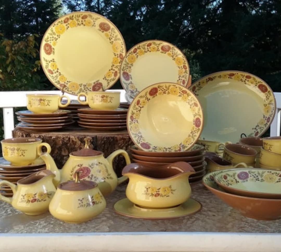 Taylor Smith and Taylor Co. Indian Summer Ironware - Design 70 - 60 ...