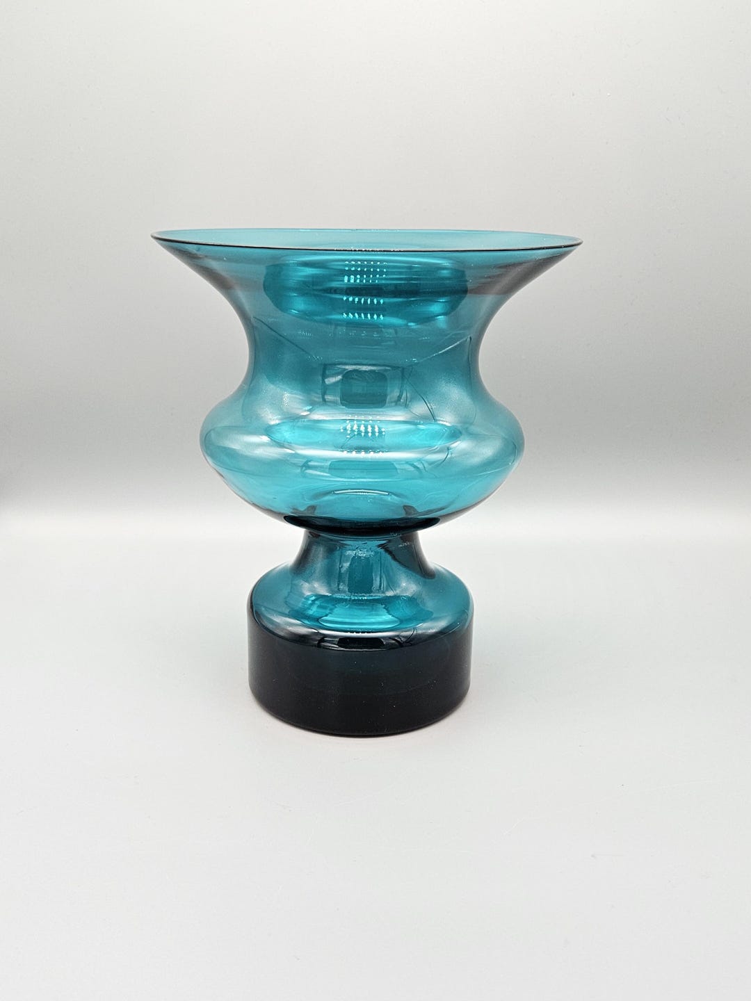 JC (jones & Co) Swedish Blue Hooped Art Glass Vase - Etsy UK