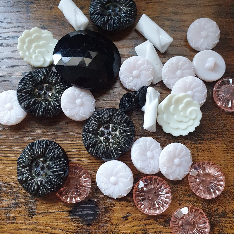 Vintage Jet Glass Buttons - Etsy UK