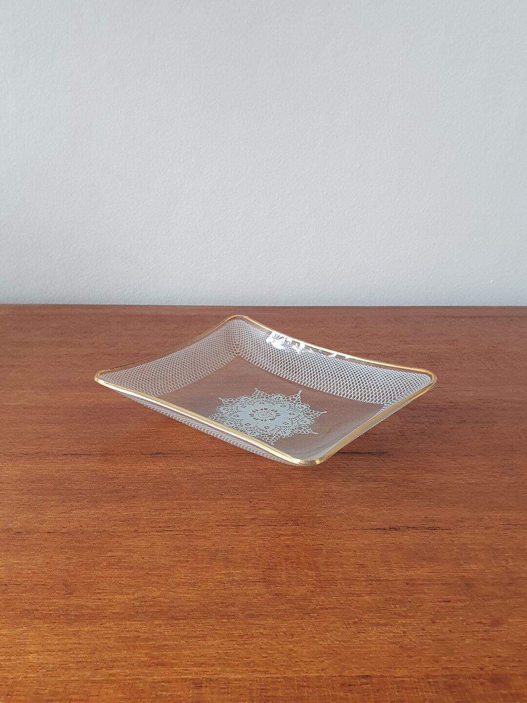 Small Lace Pattern Glass Pin Dish - Etsy UK