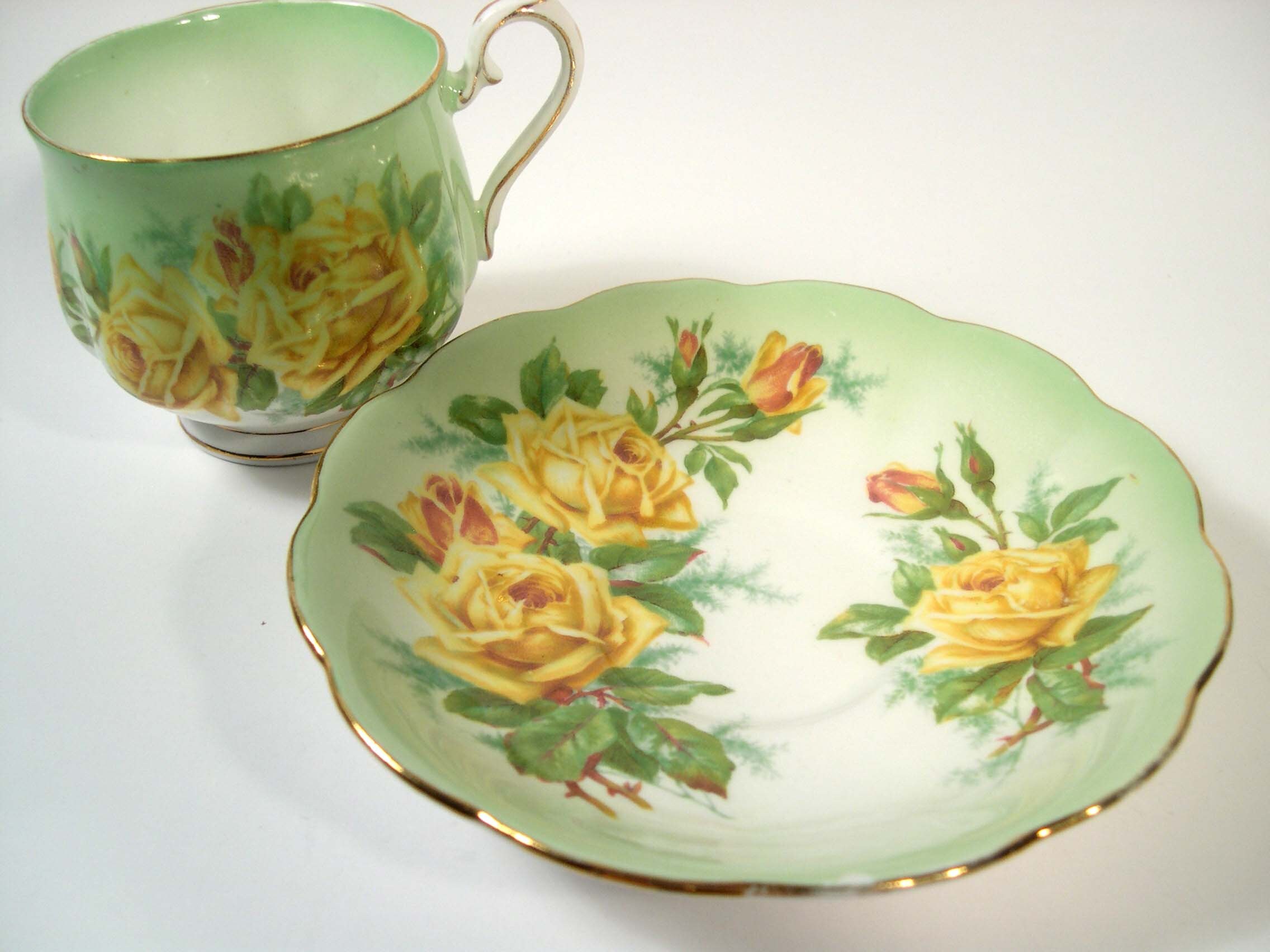 Royal Albert Tea Cup and Saucer Yellow Roses on Green Tea Cup - Etsy Canada