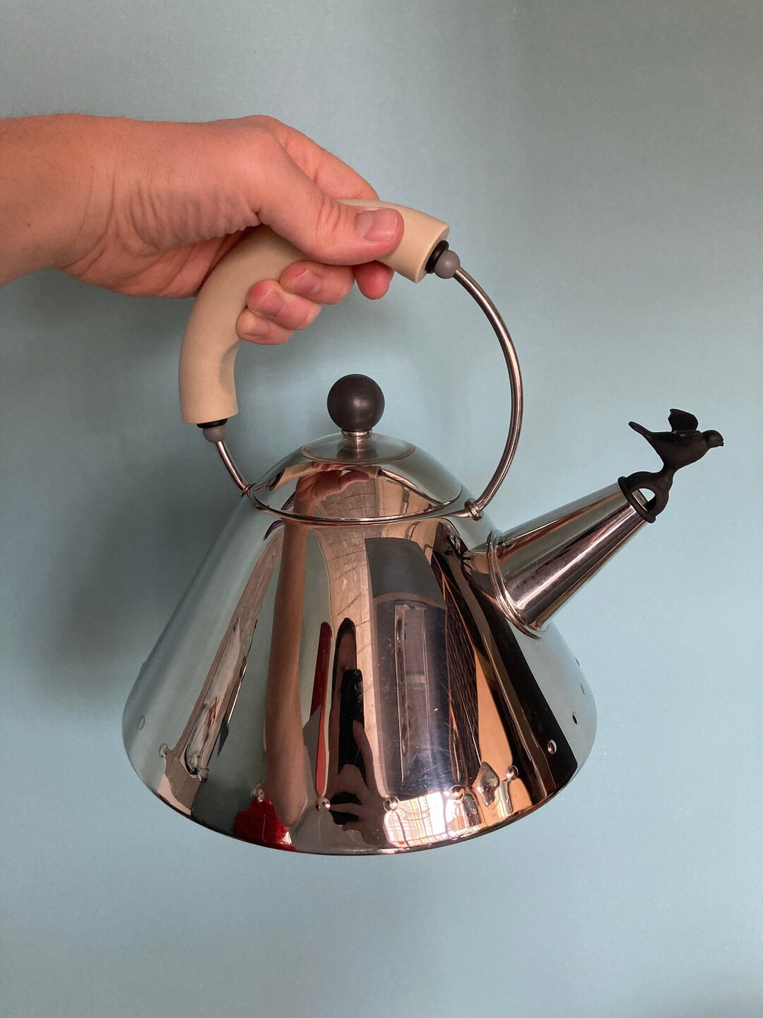 Alessi Bird 9093 Waterkettle Design by Michael Graves for Alessi Italy ...