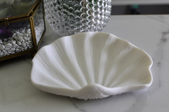 Clam Shell Little Dish, Tray, Catch all - Gem