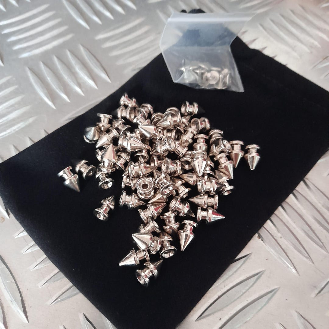 Lot of 100 Stud Spikes With Screws - Spikes - Lot of Spikes - 100 Stud ...
