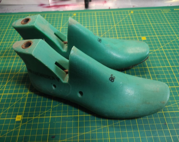 Plastic Shoe Lasts for Felt Shoes and Slippers for Women Size 37 EU, 25 ...