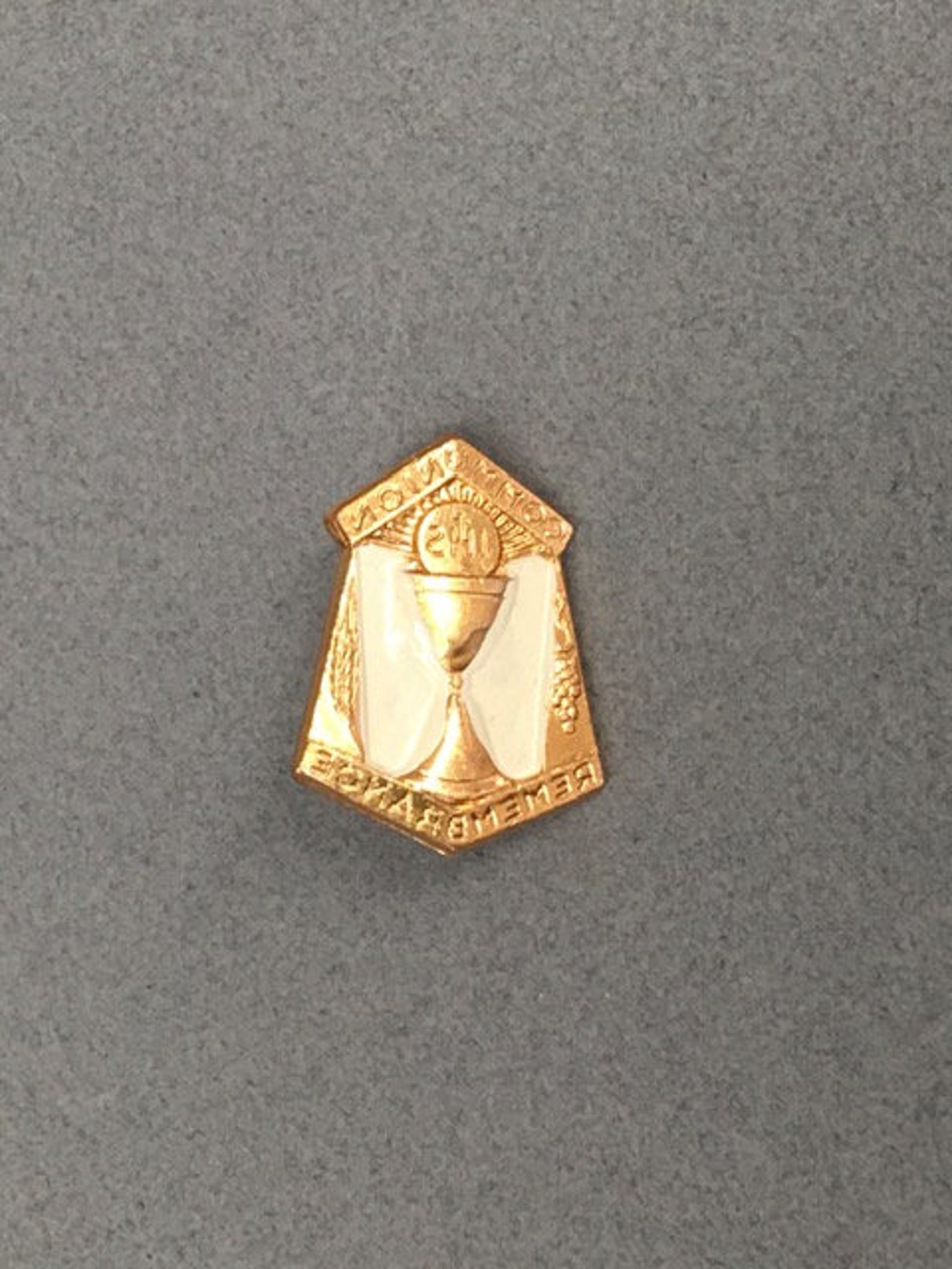 First Holy Communion Brooch Souvenir Remembrance Lapel Pin - Etsy