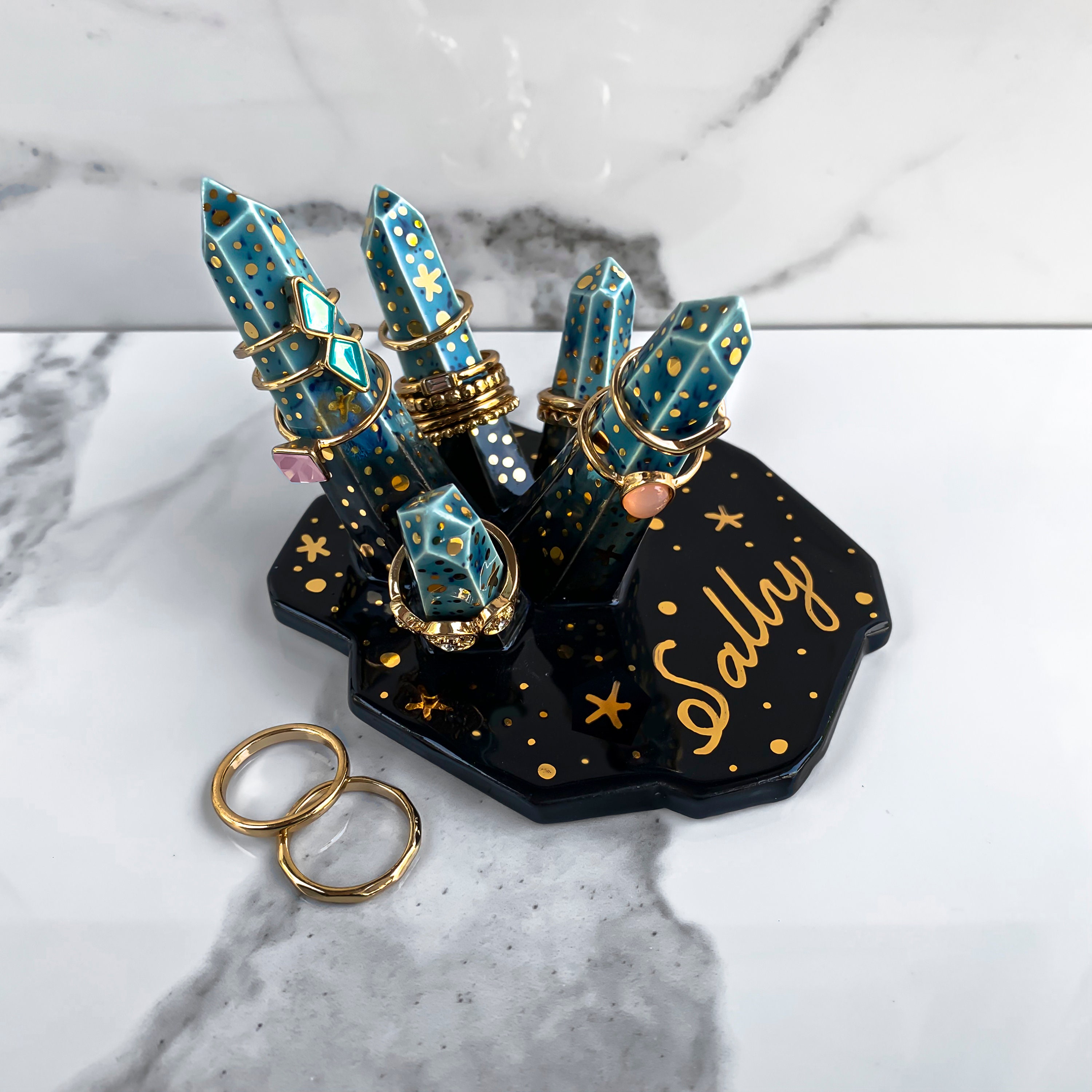 Galaxy Crystal Ring Holder - Modern Mud Ring Holder, Ceramic Crystals ...