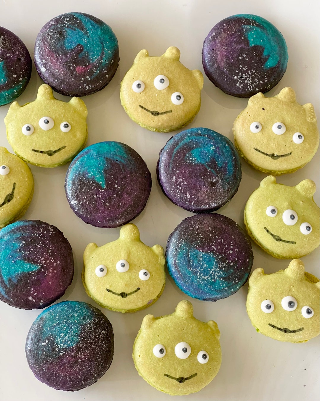Galaxy and Alien Macarons - Etsy