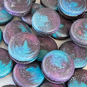 Galaxy and Alien Macarons - Etsy